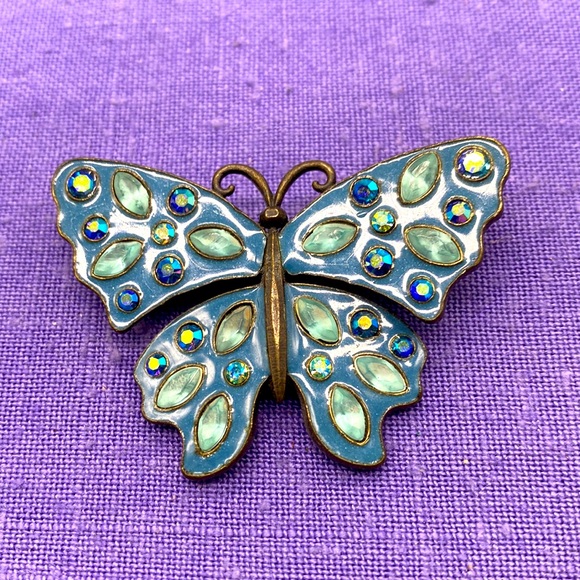 Avon | Jewelry | Beautiful Vintage Avon Butterfly Pin Done With Crystal ...